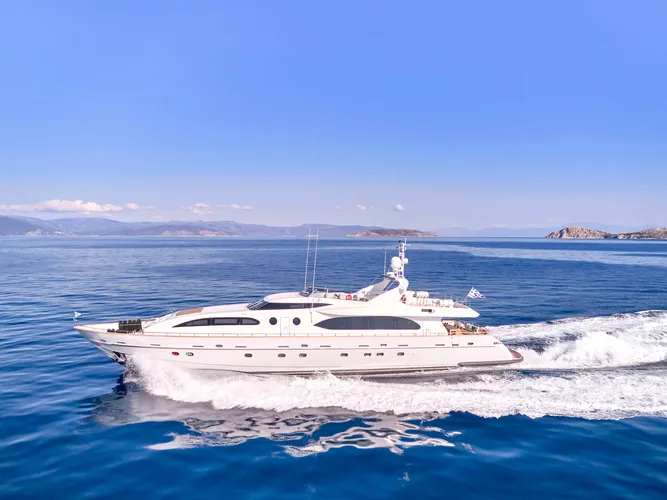 HELIOS yacht for charter (Falcon Yachts, 35m, 2010)